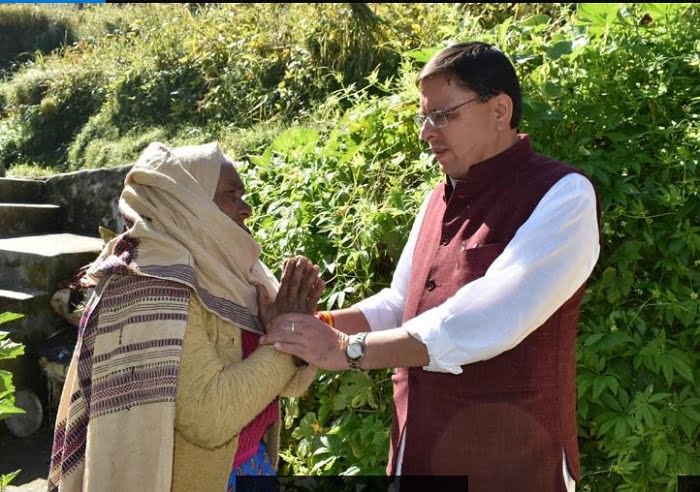 मुख्यमंत्री ने किया आपदा प्रभावित डुंग्री गांव का दौरा - Uttarakhand ...